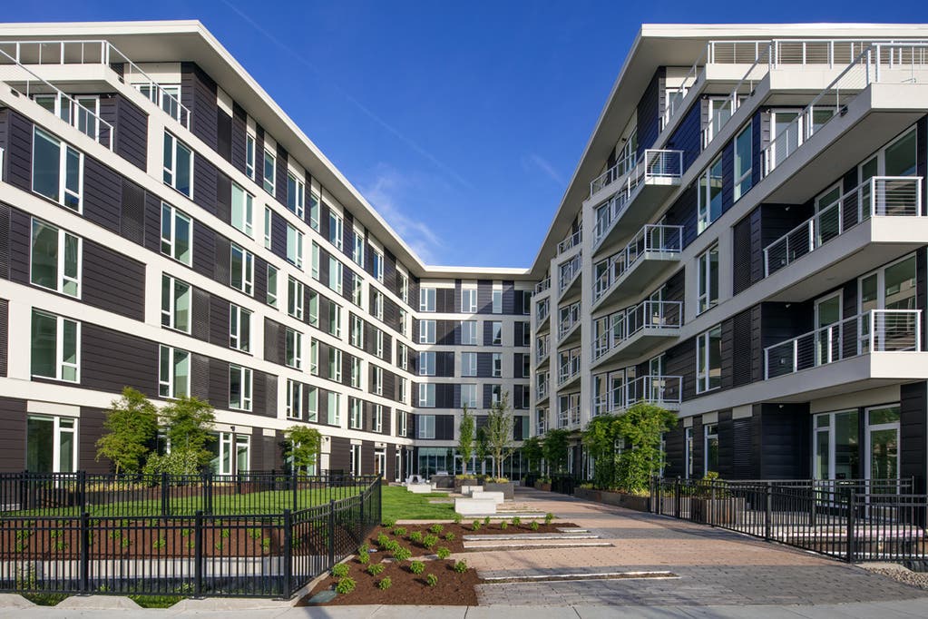 Rivage Apartments | Waterfront Apartments in Portland | Home